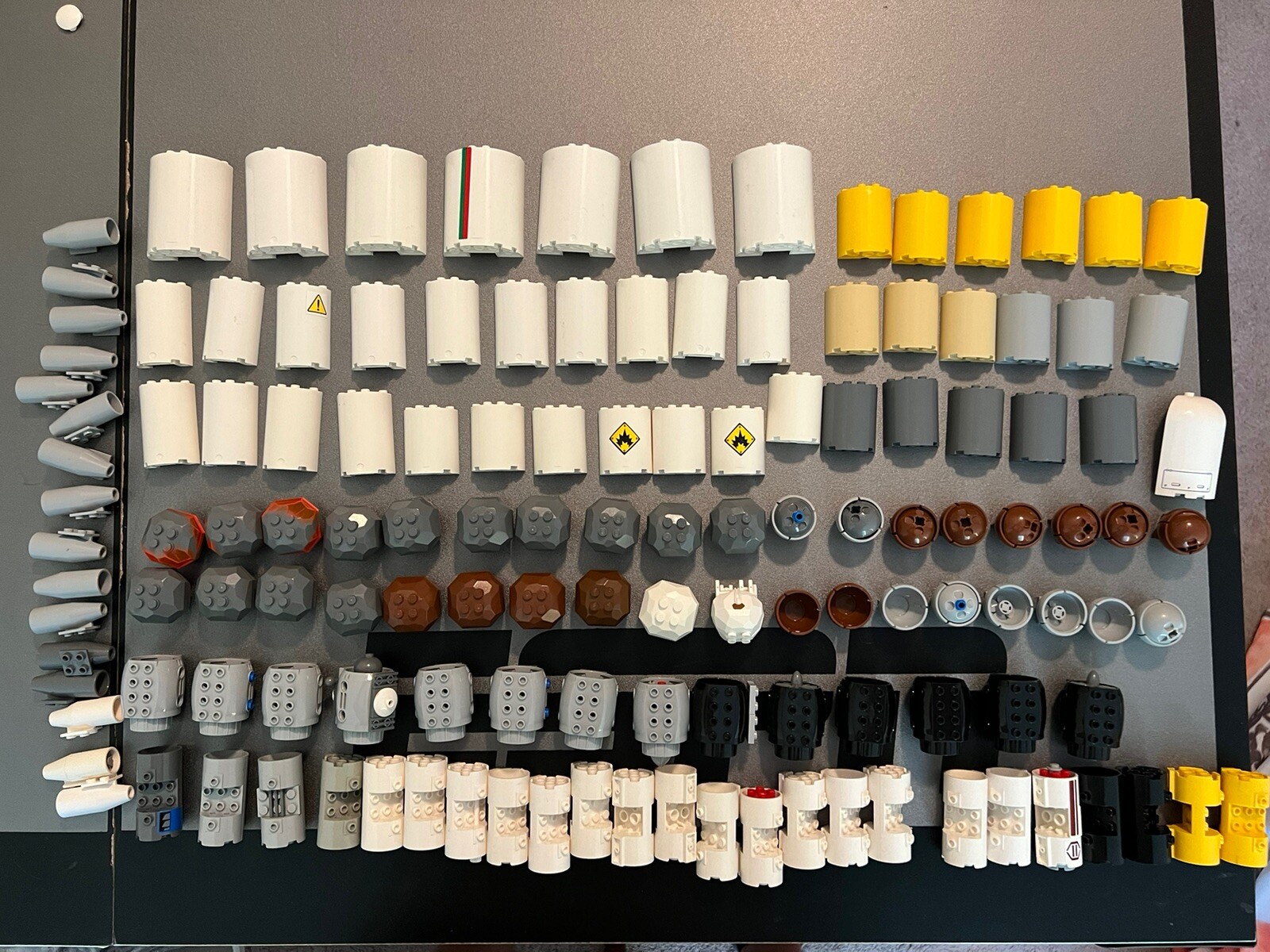 Lego Large Lot Of Ball Turrets, Airplane Engines, Boulders, Half ...