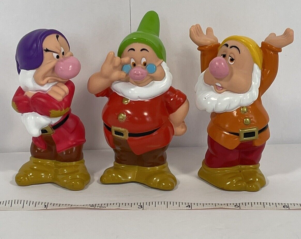 DISNEY SNOW WHITE & THE SEVEN DWARFS VINYL FIGURES GRUMPY SNEEZY DOC 3 ...