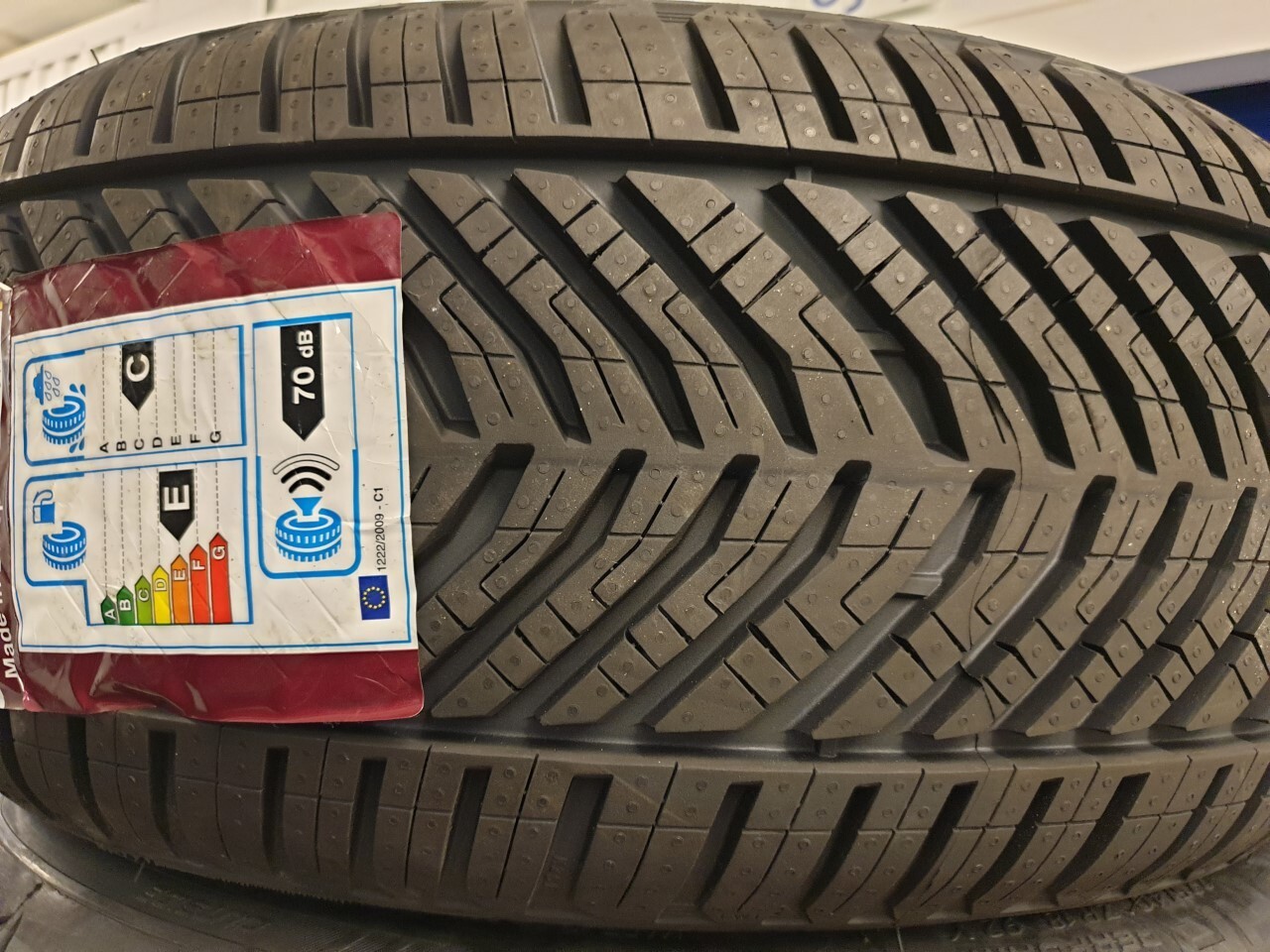 2X NEW CAR TYRES TAURUS BY MICHELIN ALL SEASON/SNOW/ICE 225/55 ZR17 225 ...
