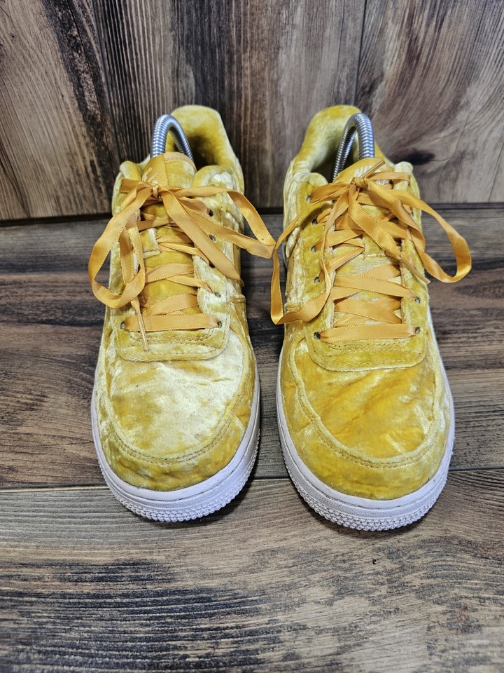 NIKE AIR FORCE 1 LV8 GS Mineral Gold Velvet 849345-700 Men's 7 Women's ...