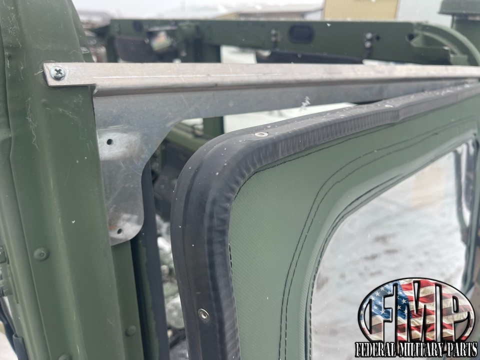 2nd Gen. Roof Side Rail Pair with Built-In Door Gap Filler, 4-Door fits ...