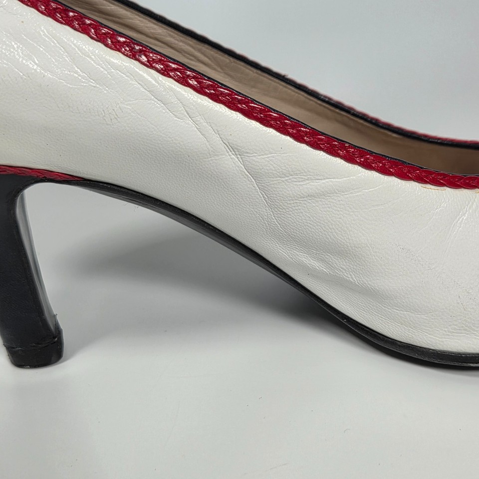 Vintage CHANEL Classic Cap Toe Pump 7-1/2 White & Navy with Red Braid ...