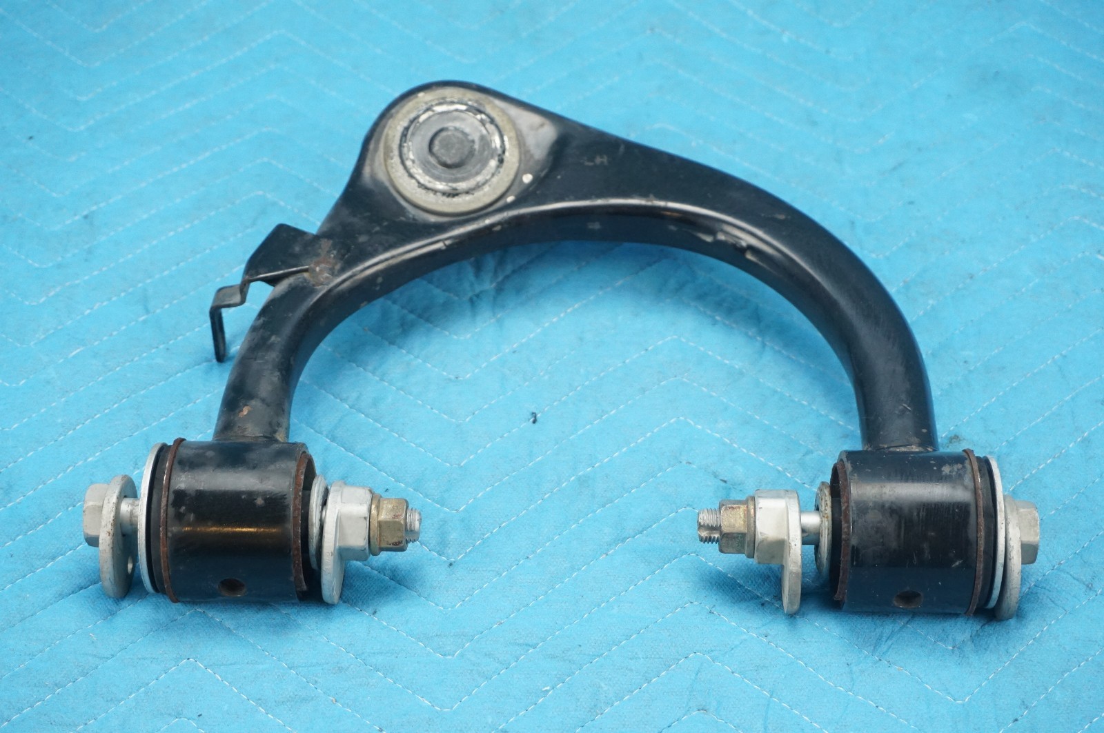 Lexus LX470 Front Upper Control Arm w/ Adjusting Bolts Driver 2000-2007 ...