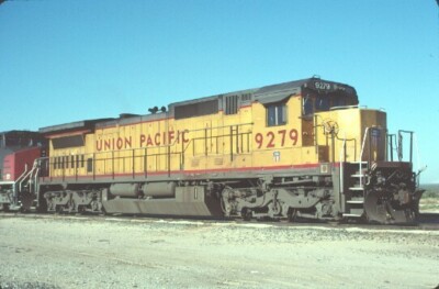 UP 9279 C40-8 MOJAVE CA (UNION PACIFIC) ORIGINAL SLIDE 05-21-98 T15-4 ...