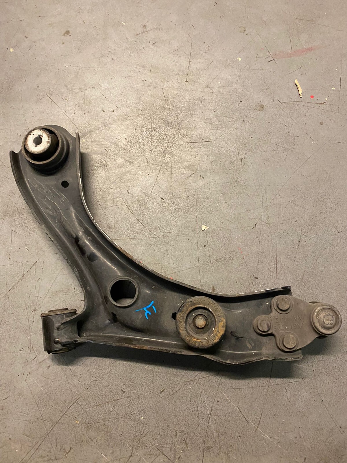 Ford Focus Lower Arm Wishbone & Bushes Drivers Side JX61-3A423-AEB 2019 ...