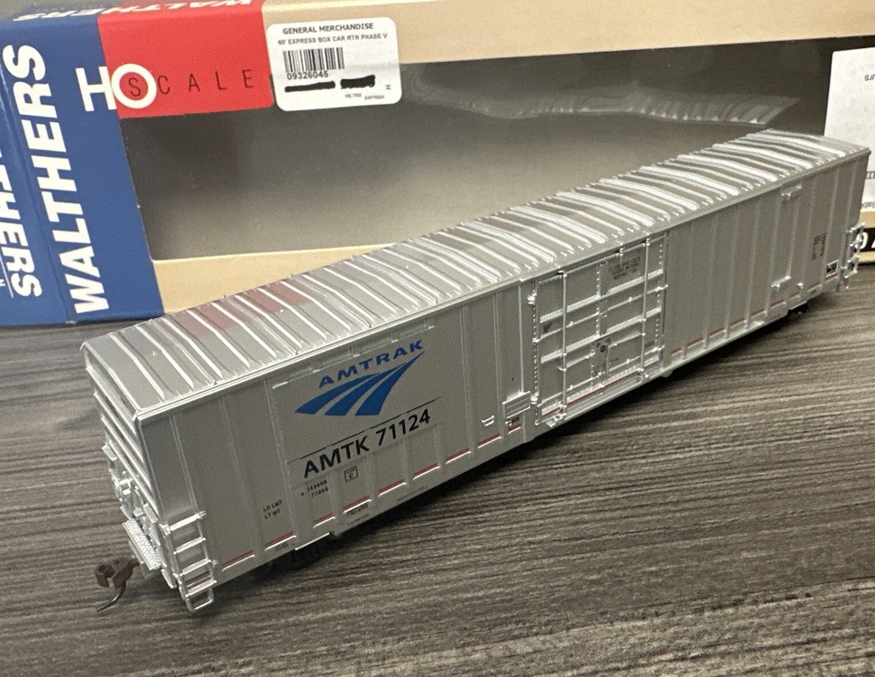 Walthers HO Goldline 932-6045 60’ Express Box Car Amtrak Ph 5 #71124 ...