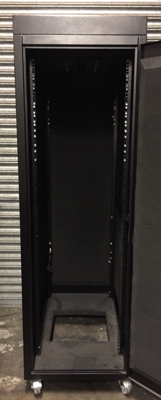 Whisper 36U Black Acoustic Soundproof Server Rack Cabinet | eBay