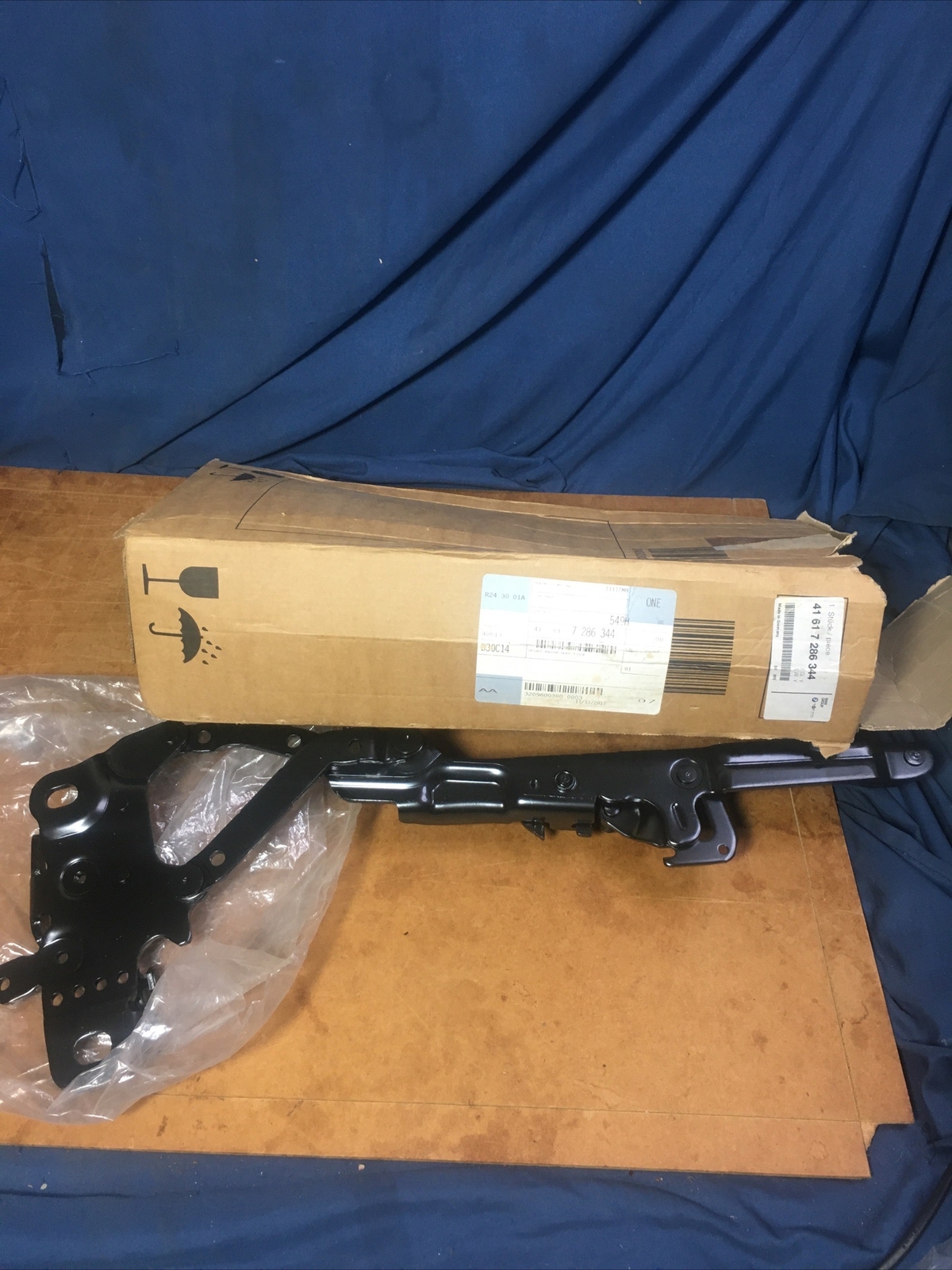 2012 - 2021 BMW Front Hood-Hinge Right 41617286344 OEM | eBay