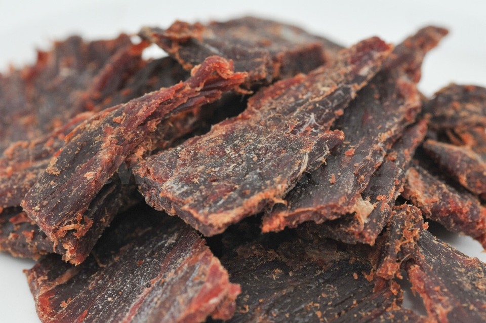 Tengu Beef Steak Jerky Hot Pepper 93g x 10 Set Appetizers New Package ...