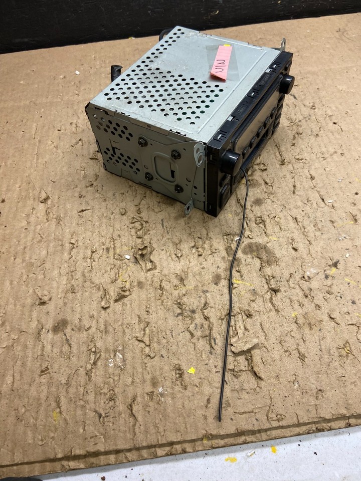 2001 to 2004 Toyota Solara Sequoia AM/FM OEM Radio CD Player T8750 DG ...