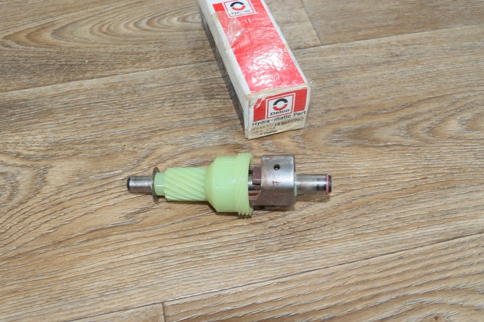 NOS GM 8655962 Chevy GM 2004R 200-4R 200R4 Transmission Governor Drive ...