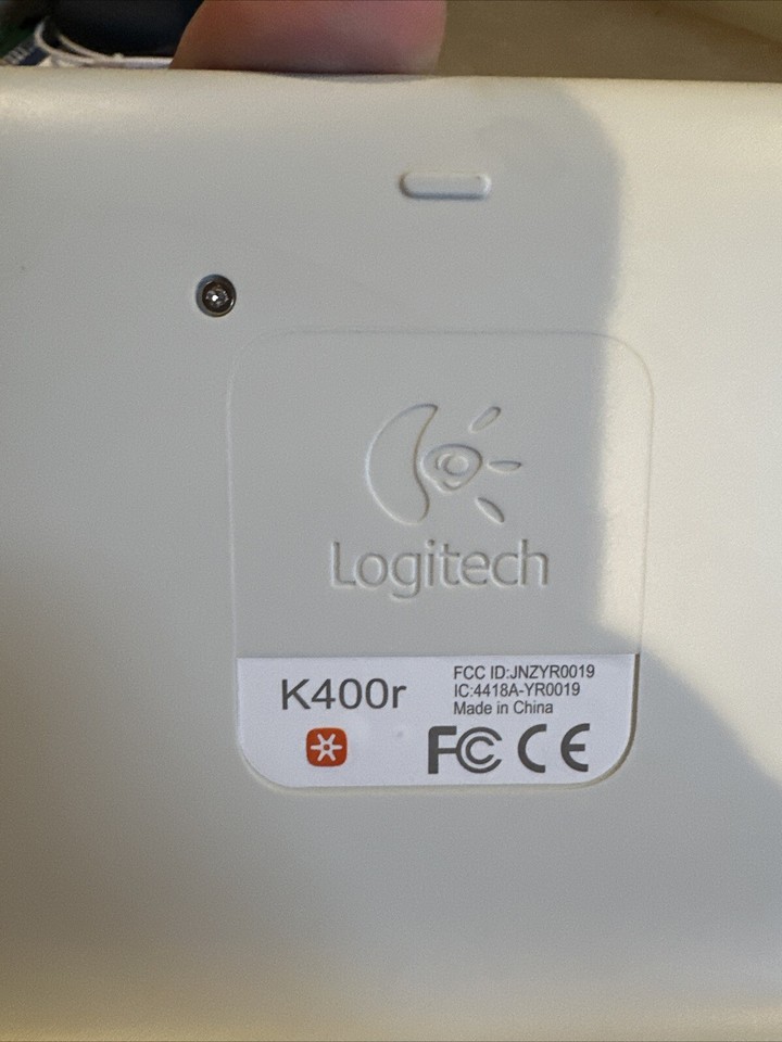 Logitech Wireless K400R Key Slim Keyboard with Touchpad Black (No ...