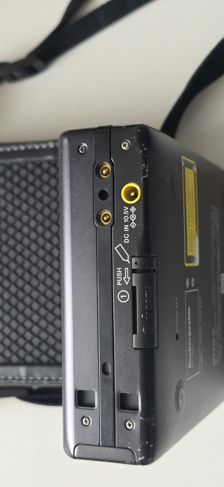 Sony MZ-1 MD MiniDisc Walkman Player Recorder. World's First Mini Disc ...