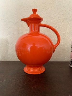 VINTAGE ORIGINAL FIESTAWARE RED CARAFE WITH LID Rare Has a small chip ...
