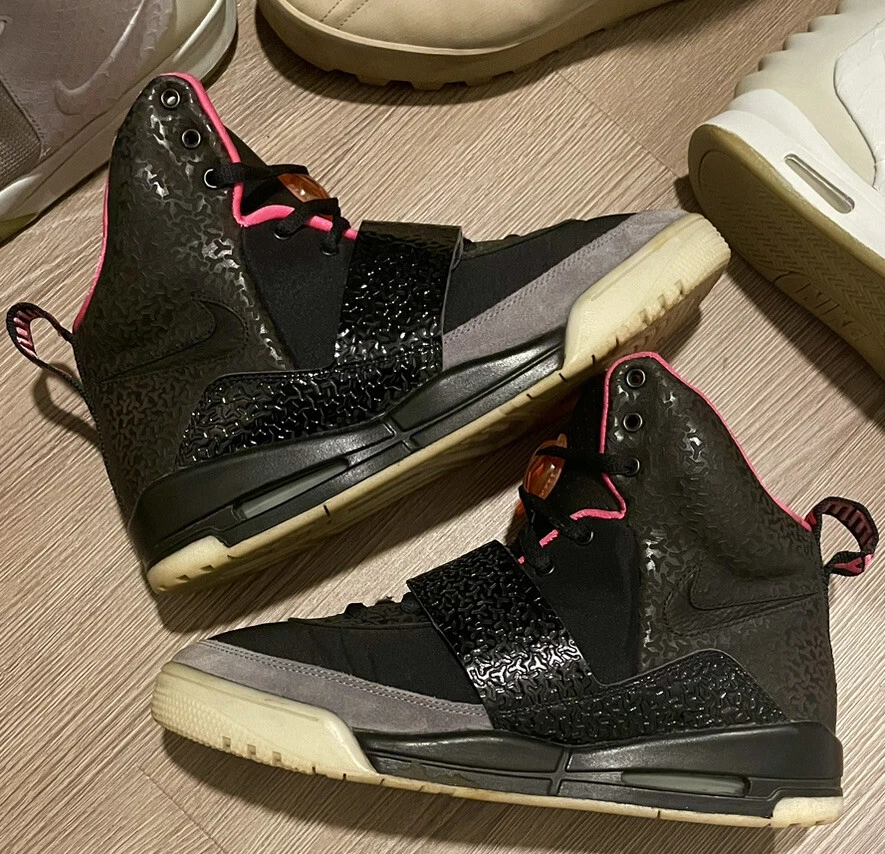 Air Yeezy 1 Blink On Feet