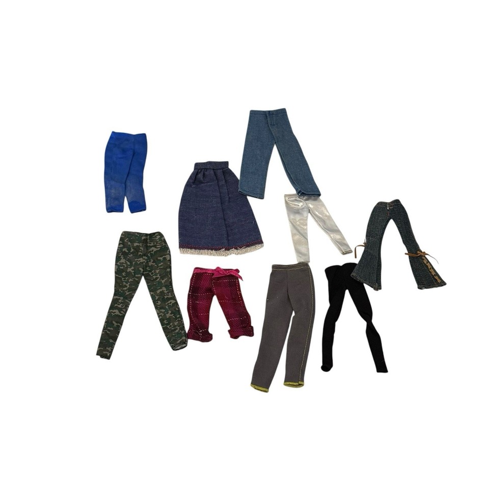 Vintage Barbie Doll Clothes Trunk 40 + Piece Lot Mixed Lot Of Dolls And ...