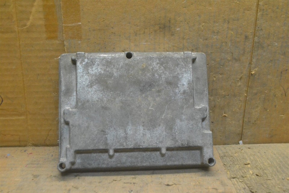 2004 Ford Expedition Engine Control Unit ECU 4L1A12A650LA Module 331 ...