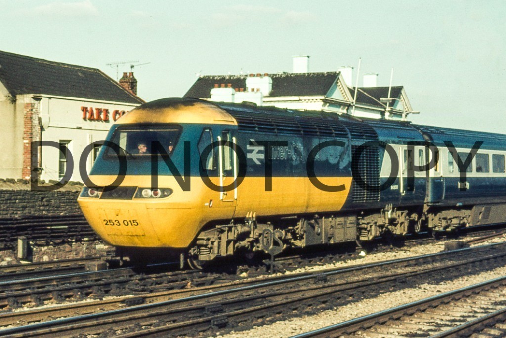 UK DIESEL TRAIN RAILWAY PHOTOGRAPH OF CLASS 43 INTERCITY 125 HST 43030 ...