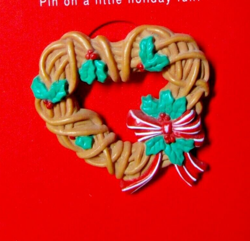 VINTAGE HALLMARK HEART-SHAPE WREATH CHRISTMAS LAPEL PIN NOC XLP6446-C55 ...