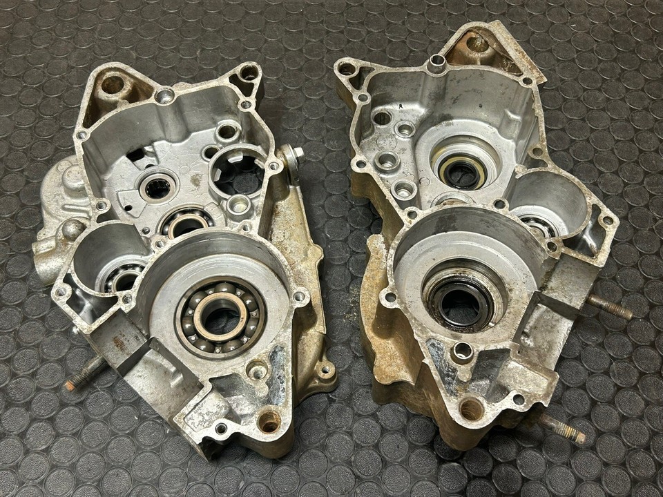 YAMAHA BLASTER OEM ENGINE CASES CRANKCASE MOTOR SET L R YFS200 🔥 ...