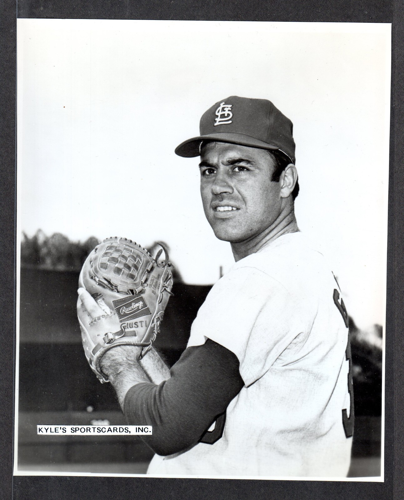 Dave Giusti CARDINALS UNSIGNED 7-3/4 x 9-1/2 B & W ORIGINAL STAFF PHOTO ...