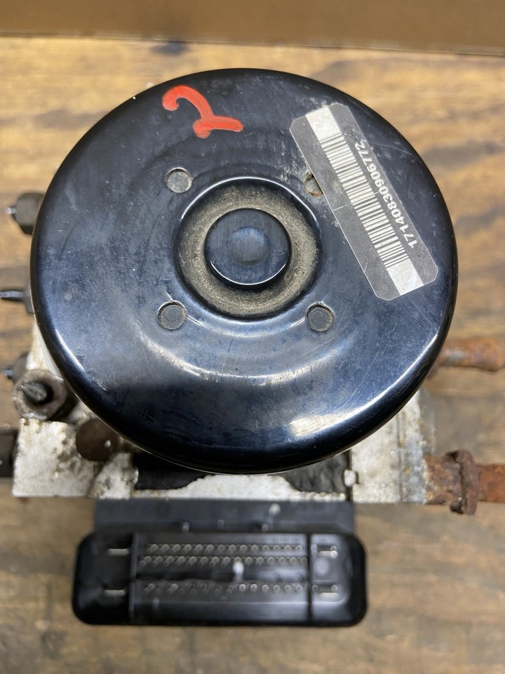 Jeep JK JKU Wrangler ABS Brake Control Module and Pump P52059883AF 2007 ...