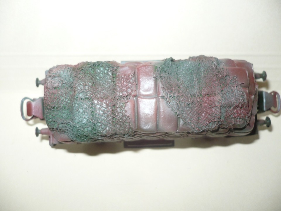 WW2 Wehrmacht - HO camouflaged flat car carrying sandbag pile - Märklin ...