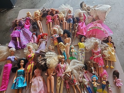 HUGE BARBIE LOT 30 Plus Dolls Many VINTAGE | eBay