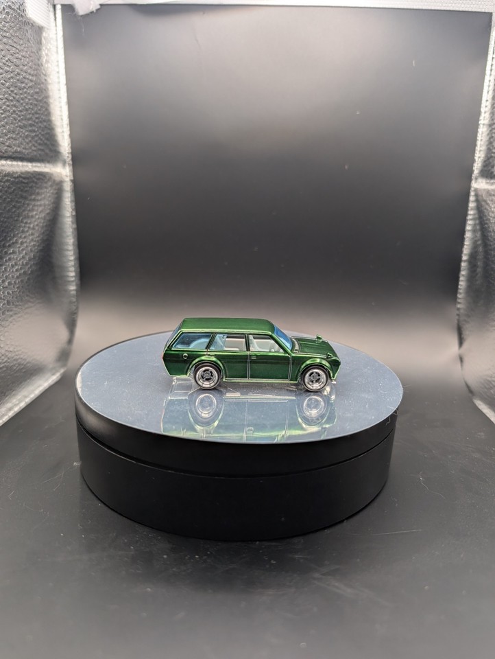 Hot Wheels Datsun 510 Wagon Super Custom Treasure Hunt Spectraflame ...