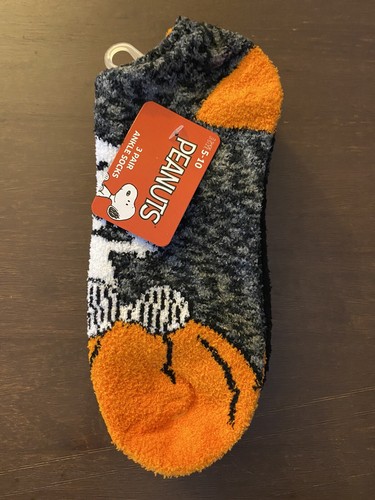 SNOOPY US Shoe Sz 5-10 HALLOWEEN HOLIDAY 3 pair Soft Fuzzy Ankle socks ...