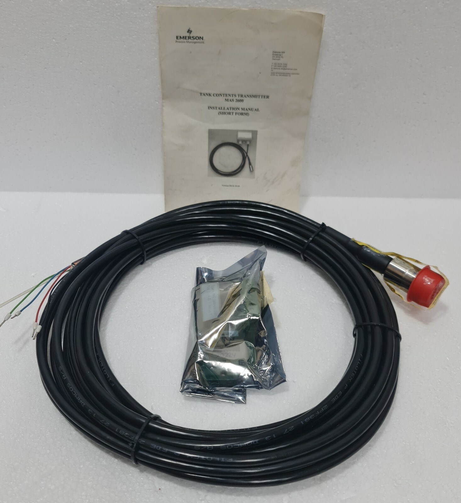 EMERSON MAS 2600-G40-10-0/0P TANK CONTENTS TRANSMITTER 3.5 BAR S/N ...