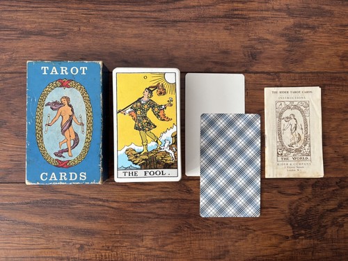 The Rider Waite Tarot Rider & Company Blue Box Tarot No Copyright ...
