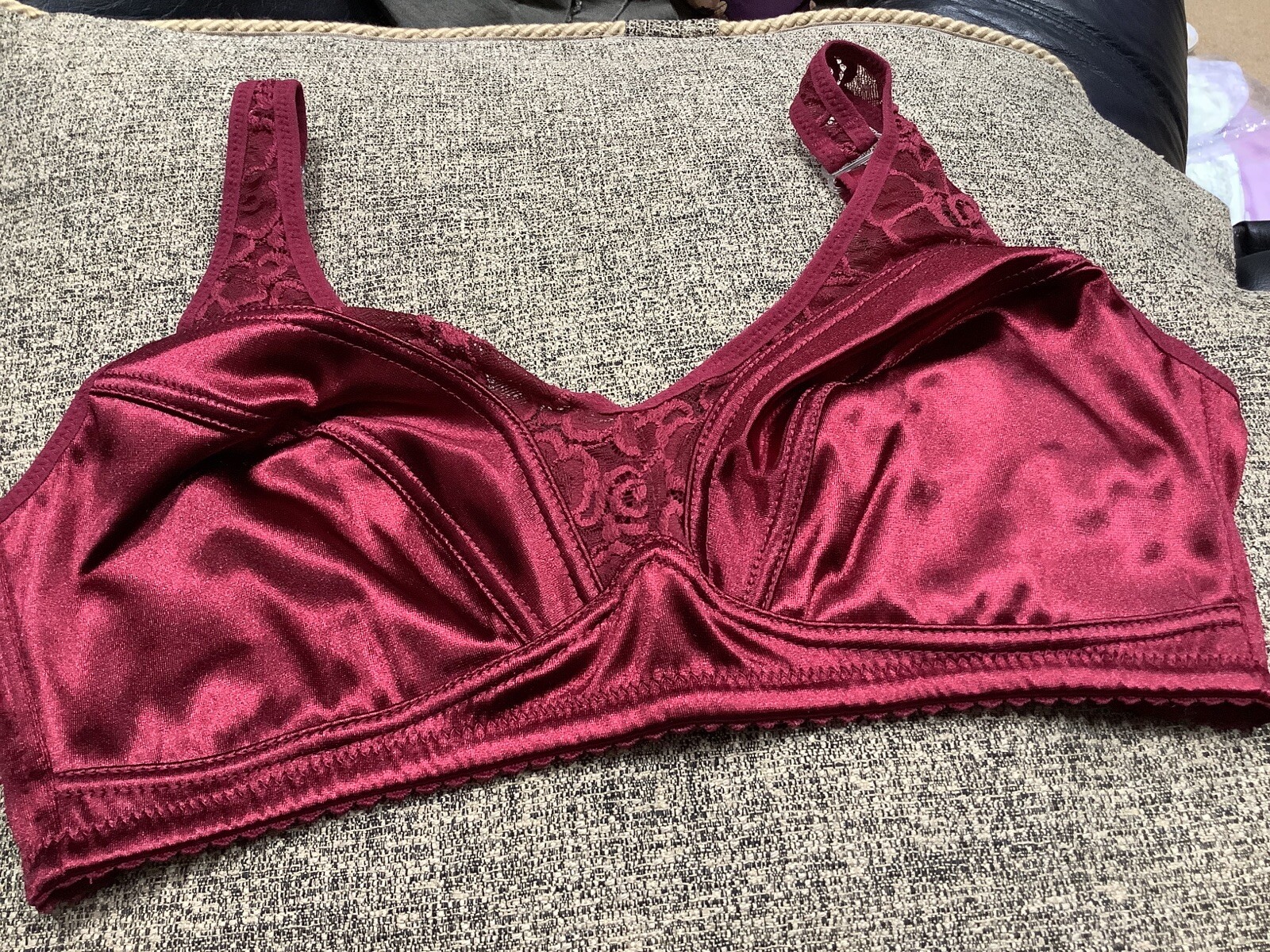 🌸36D DAMART MINIMISER WHITE NON WIRED LACY BRA FEATURE STRAPS (NEW🏷 ...