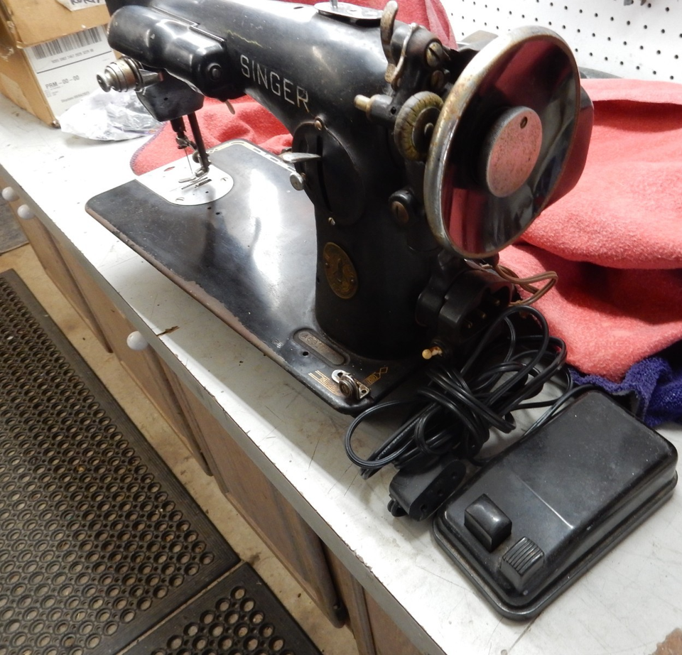 SINGER SEWING MACHINE 201 Parts Or Repair | eBay
