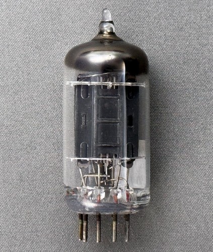(1) NOS RCA 12AX7 | ECC83 Long Black Plates Square Getter Tests NOS ...