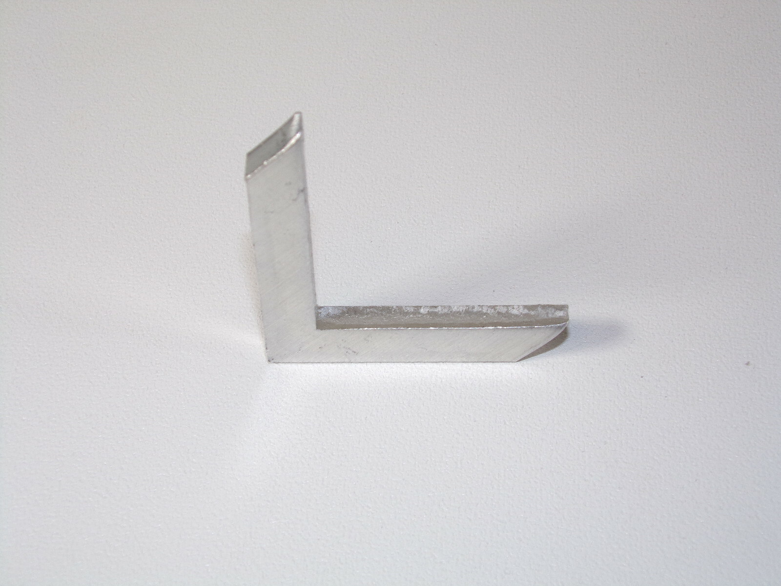 HYGRADE 3/16" x 5/16" Aluminum Corner Key CK190x300x2.0 (Box of 3000 ...