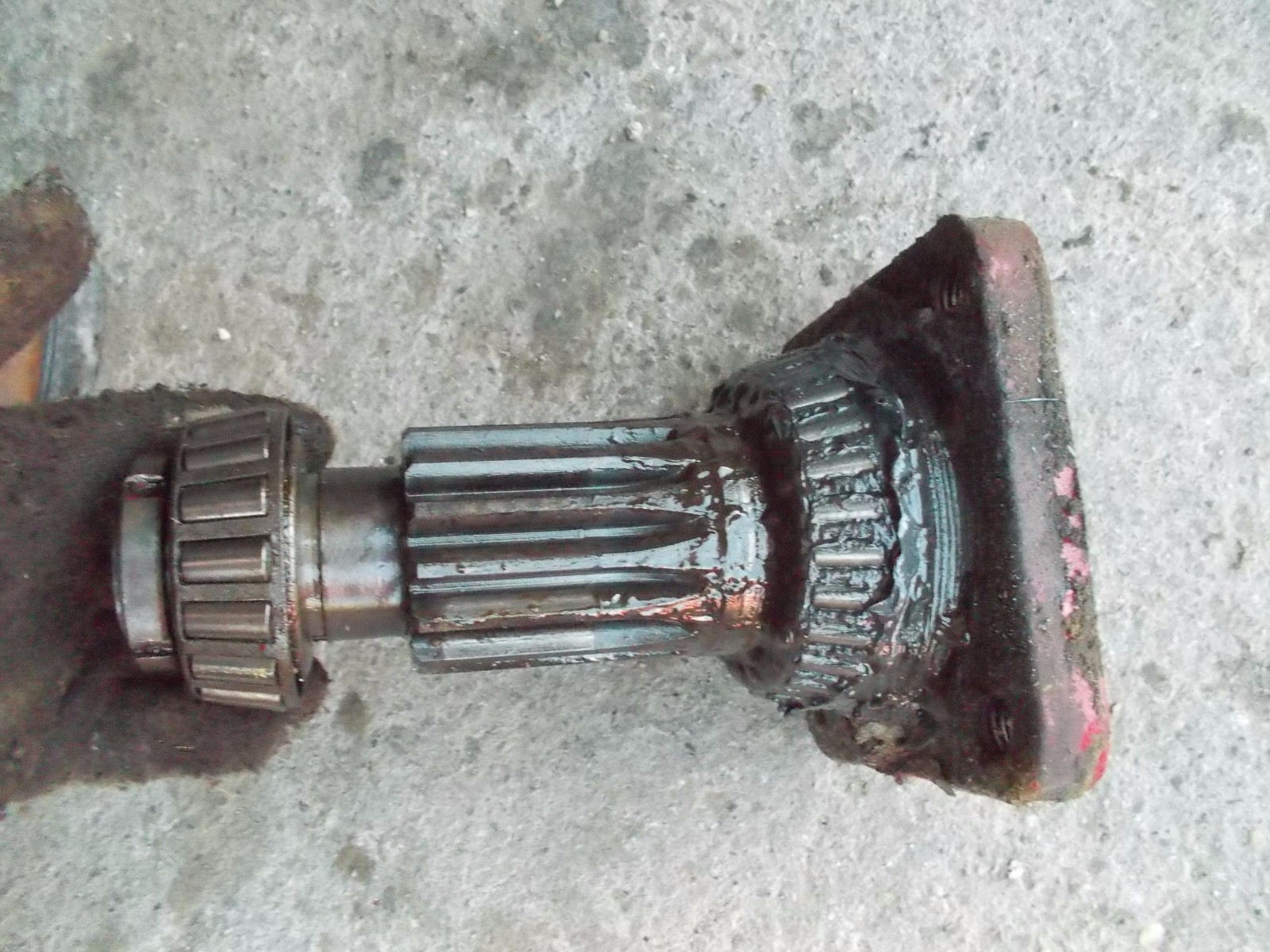 Farmall 560 460 IH tractor main front steering bolster gear shaft w ...
