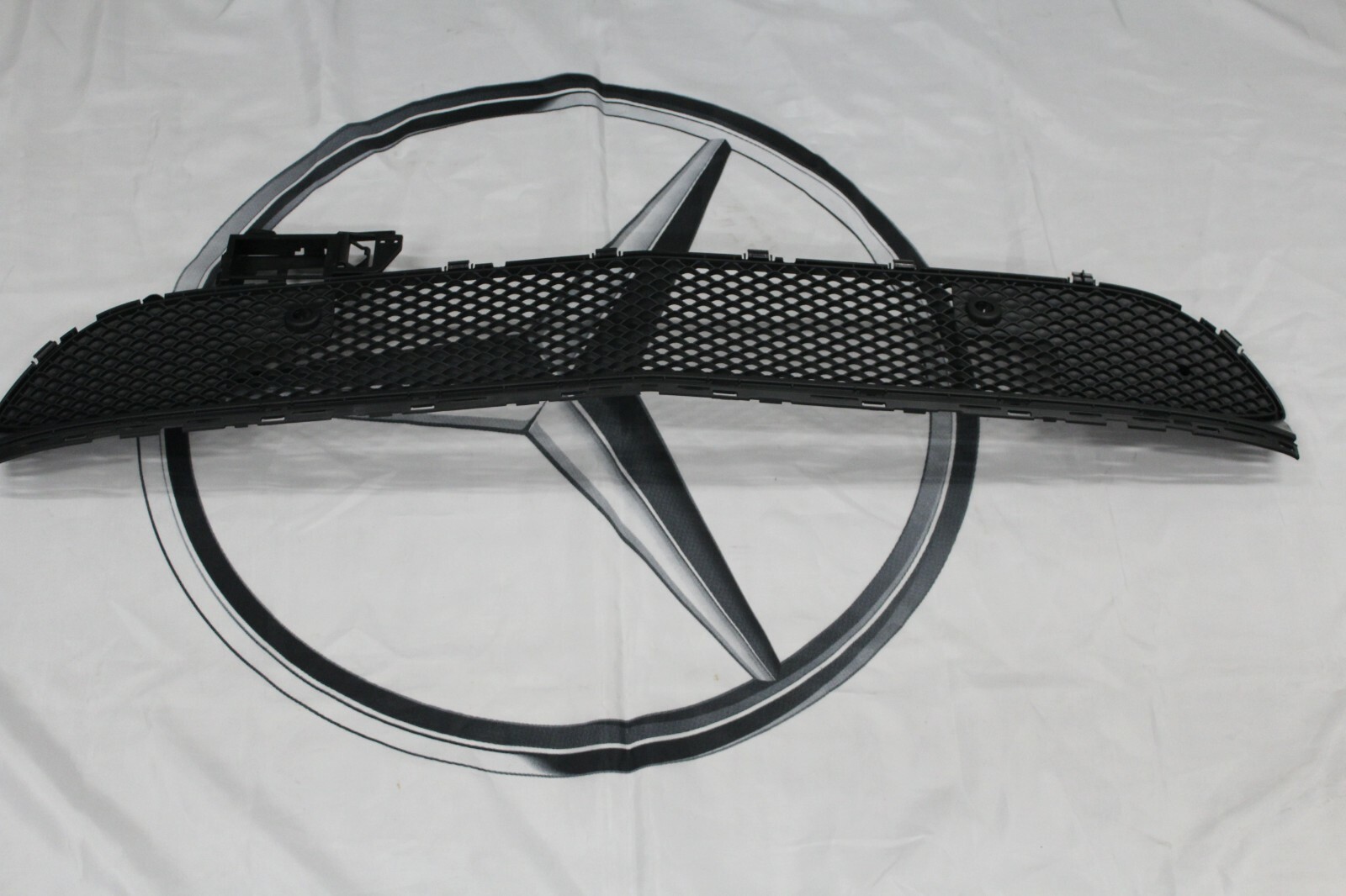 NEW Genuine Mercedes-Benz C117 CLA Front Bumper Grille A1178801500 ...