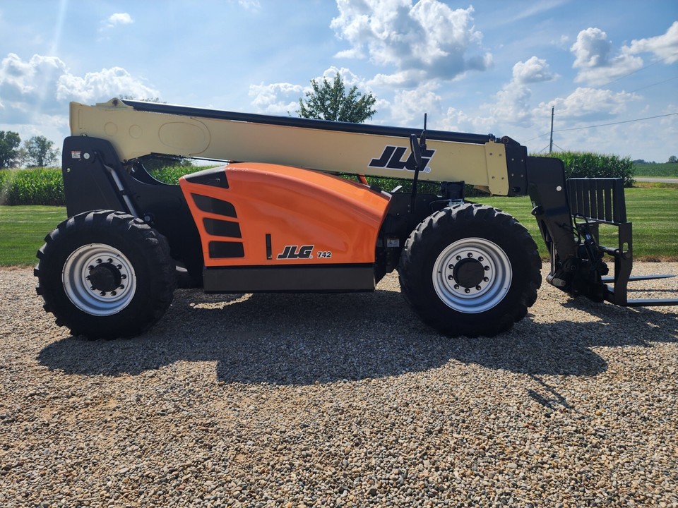 NICE 2019 JLG 742 Telehandler LOW HOURS Diesel Skytrak FINANCING ...