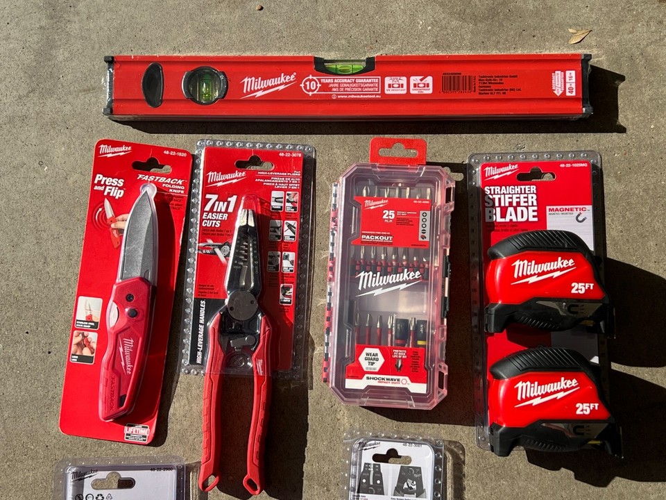 NEW 10 Milwaukee tool lot screwdriver knife hammer tape measure shock ...
