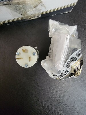 Leviton 5366-C 20 Amp 125 Volt, Plug, Straight Blade Industrial Grade ...