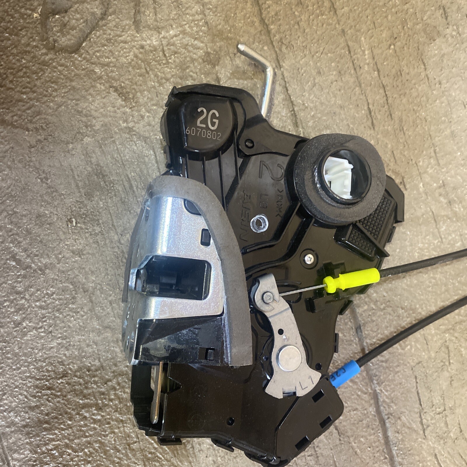 Electric Lock Front Left Toyota Corolla Verso 2007 A046693 for sale ...