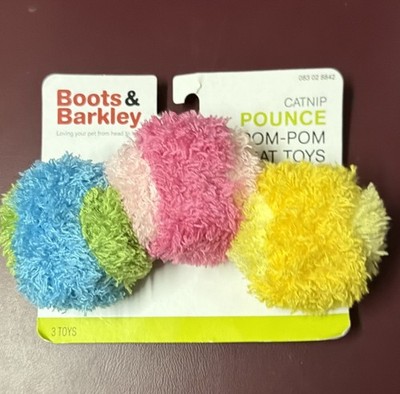Boots & Barkley Furry Catnip Pom Pom Cat Toy - 3pk | eBay