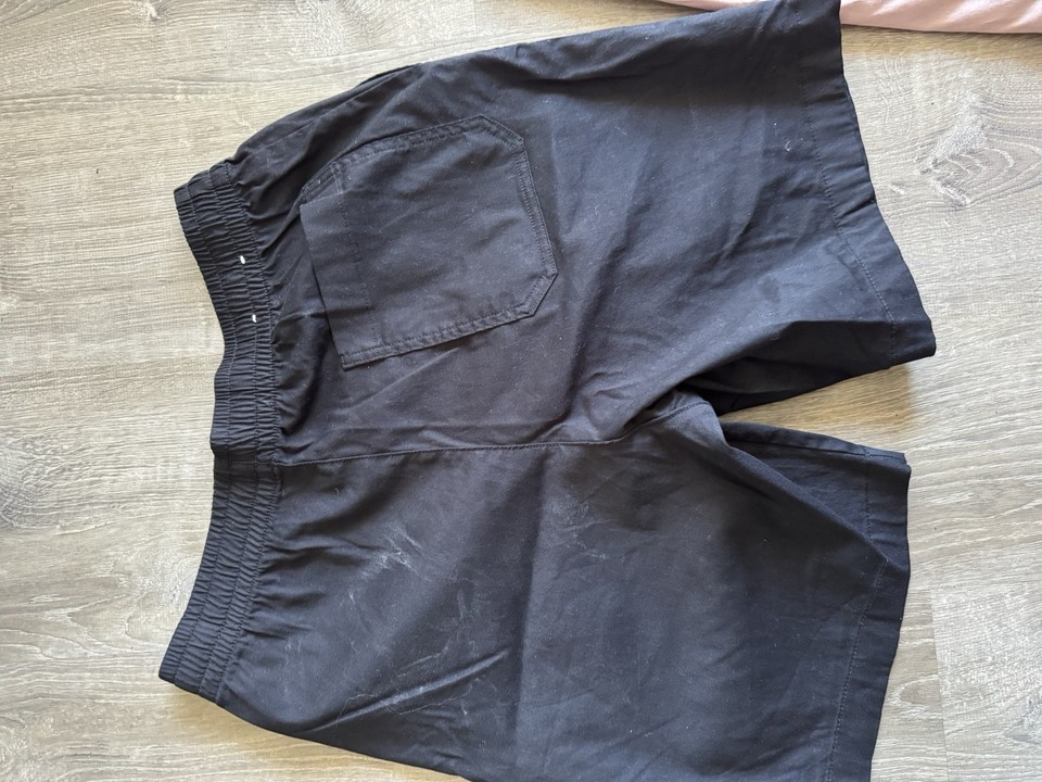 2 Uniqlo Shorts Large Black And Pink Casual Comfy Cotton Stretch Shorts ...