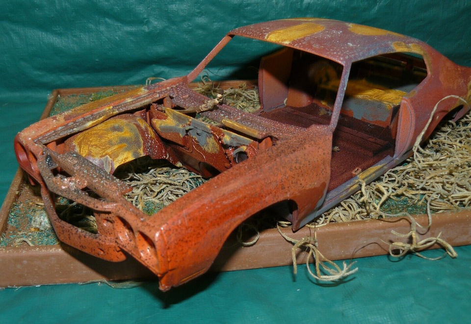 ( DS ) 1970 Chevy Chevelle SS , body , rusted, abandon , barn find ...