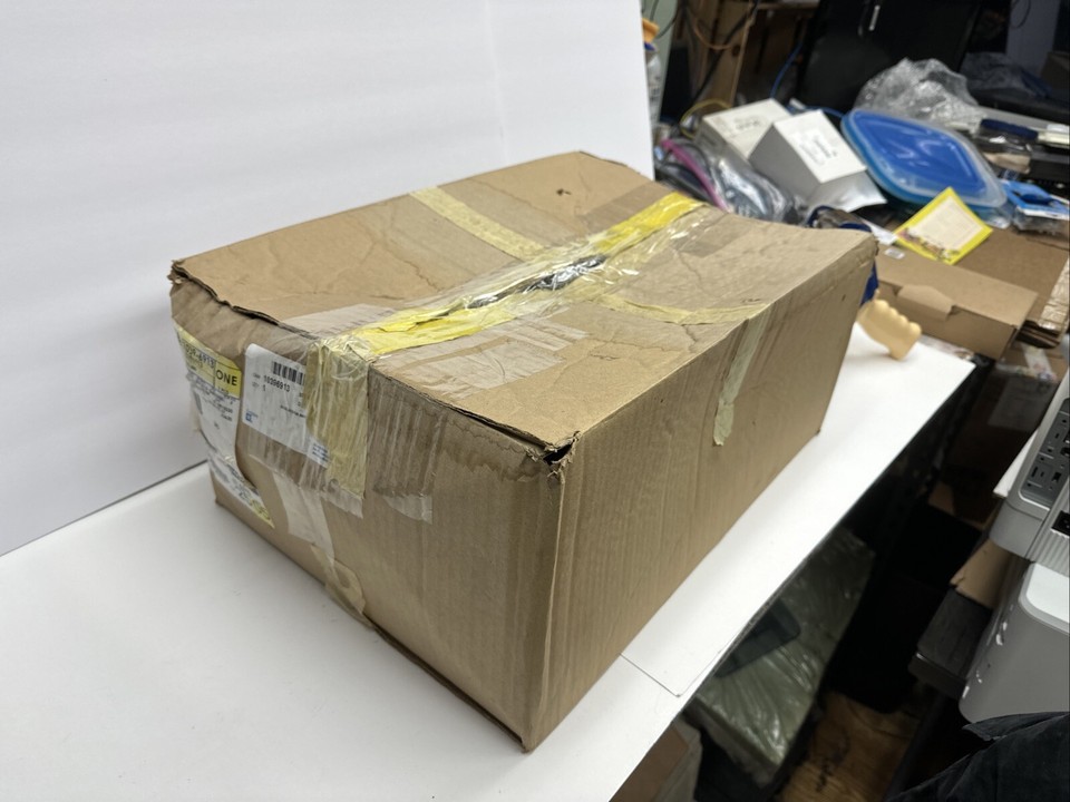 OEM 2003-2006 Chevrolet Silverado Lower Headlight Left + Right 10396913 ...