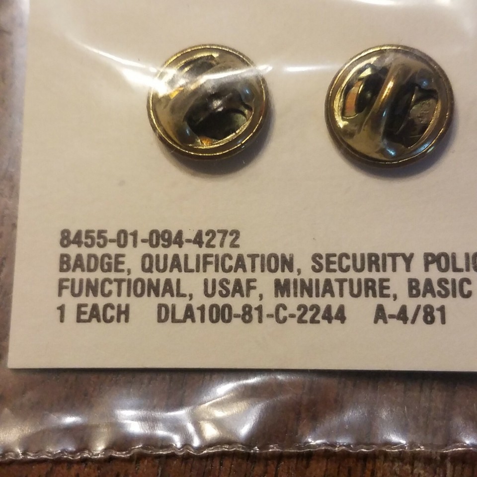 MINIATURE USAF SECURITY POLICE INSIGNIA PIN US AIR FORCE Lapel Pin Tie ...