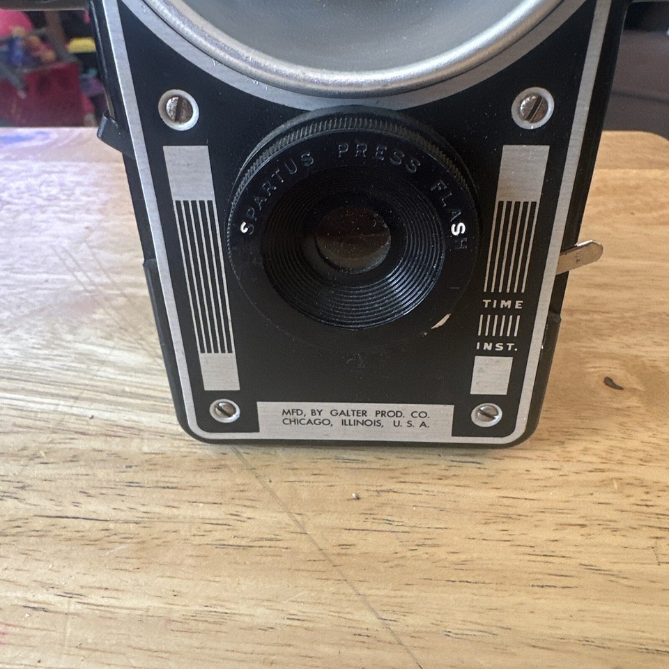 VINTAGE EARLY 1950s SPARTUS PRESS FLASH CAMERA No Bulb | eBay