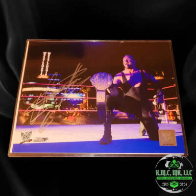 *WWE THE UNDERTAKER SIGNED AUTOGRAPHED MANIA PURPLE TITLE POSE 8X10 ...