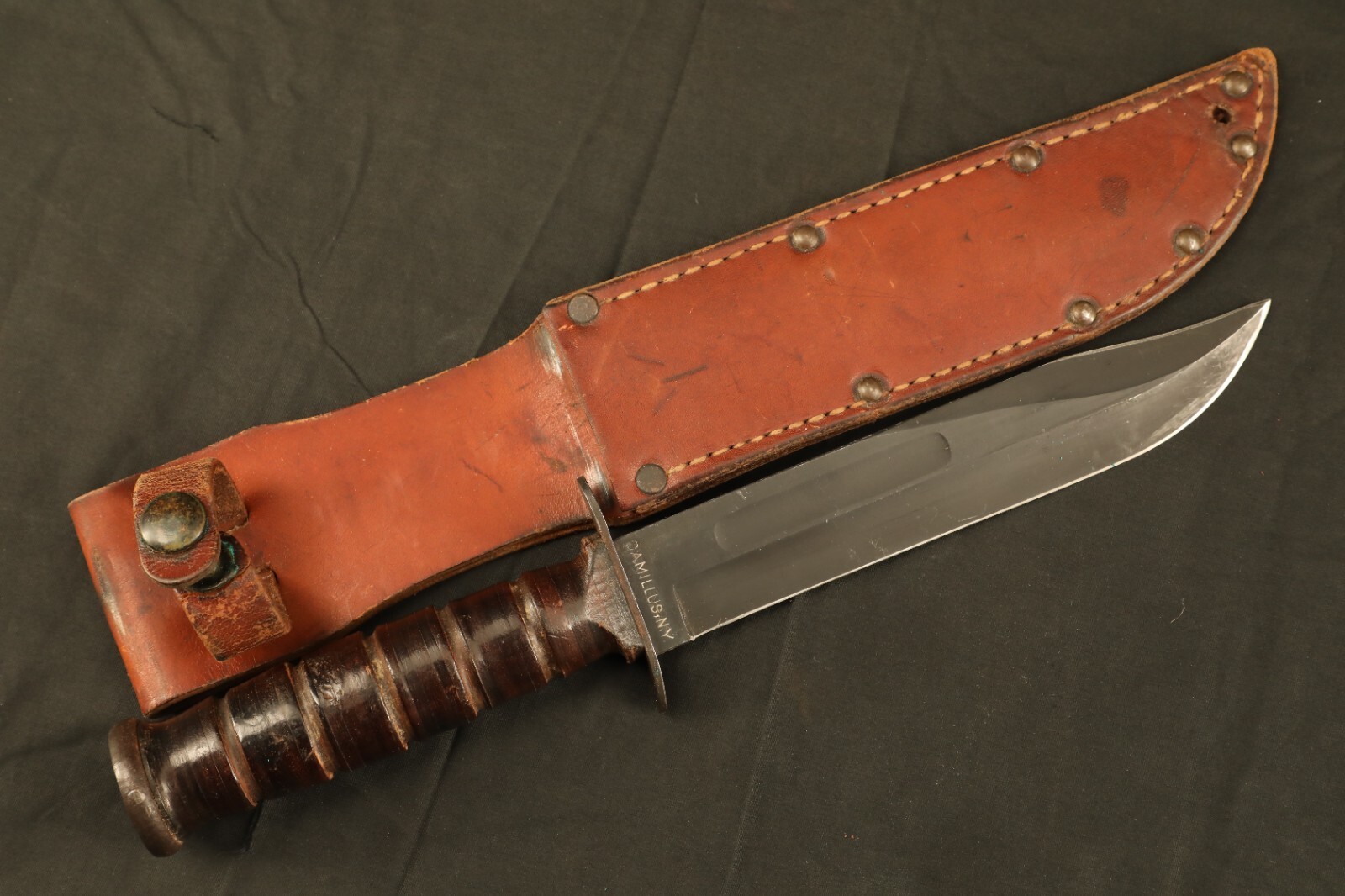 USMC Marine US WWII Blade Marked Camillus | Grelly USA